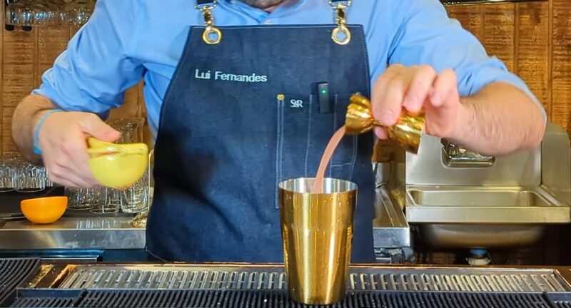 How to Make a Mezcal Paloma with Fresh Grapefruit and Chili Salt Rim ...